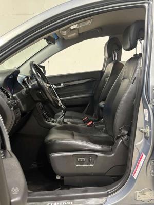 Pelēks Chevrolet Captiva 2013 Klaipėda, ar dzinēja tilpumu 2.23 L un nobraukumu 211 tūkst. km par 6999 €, foto 24 vietnē AUTOMOTO.COM.LV