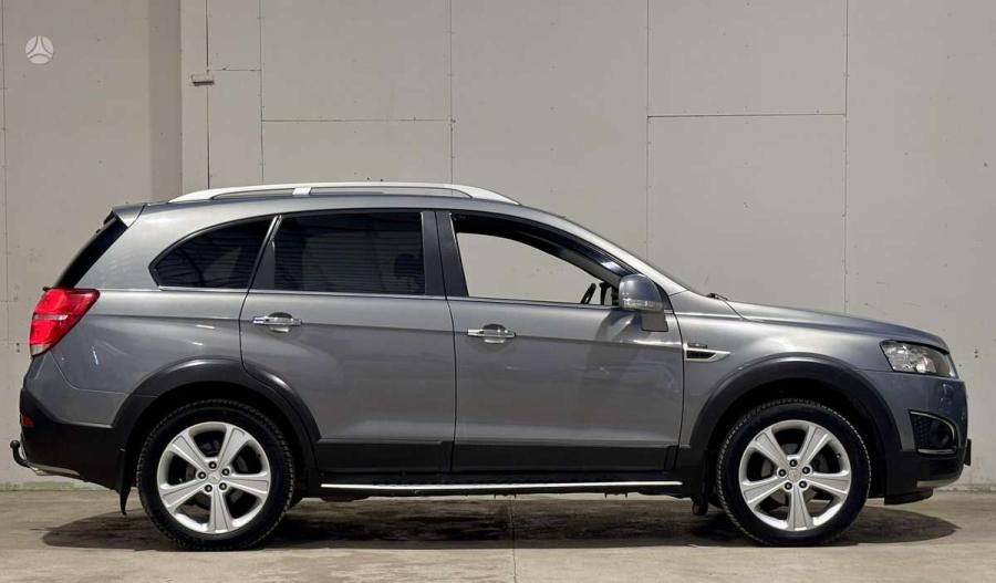 Pelēks Chevrolet Captiva 2013 Klaipėda, ar dzinēja tilpumu 2.23 L un nobraukumu 211 tūkst. km par 6999 €, foto 29 vietnē AUTOMOTO.COM.LV