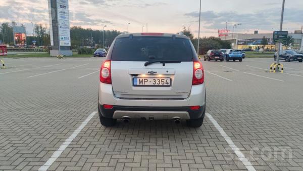 Grey Chevrolet Captiva 2013 in Riga, with an engine capacity of 2.20 L and mileage of 175 thousand km for 4600 €, photo 5 on AUTOMOTO.COM.LV