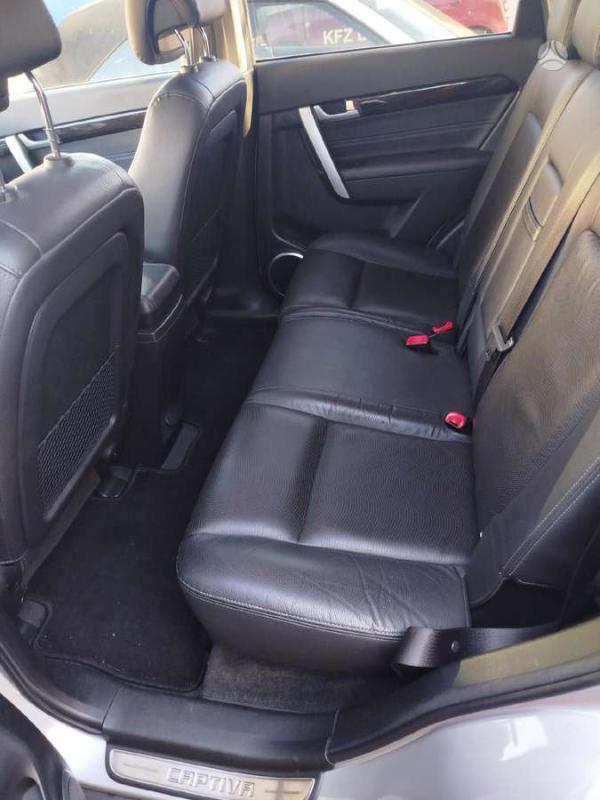Grey Chevrolet Captiva 2014 in Utena, with an engine capacity of 2.23 L and mileage of 146 thousand km for 8950 €, photo 11 on AUTOMOTO.COM.LV