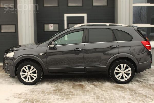 Grey Chevrolet Captiva 2014 in Riga, with an engine capacity of 2.20 L and mileage of 0 thousand km for 5990 €, photo 3 on AUTOMOTO.COM.LV