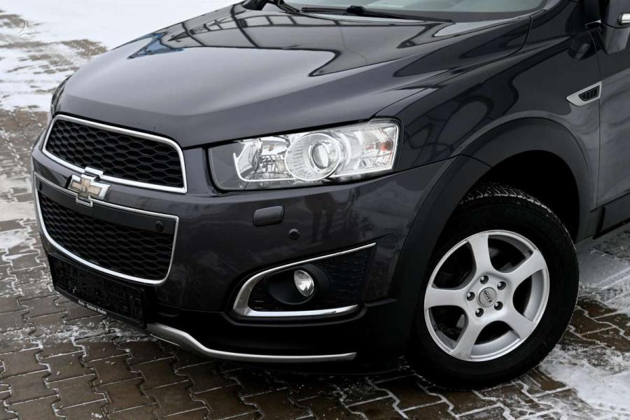 Pelēks Chevrolet Captiva 2014 Kretinga, ar dzinēja tilpumu 2.20 L un nobraukumu 245 tūkst. km par 7499 €, foto 4 vietnē AUTOMOTO.COM.LV