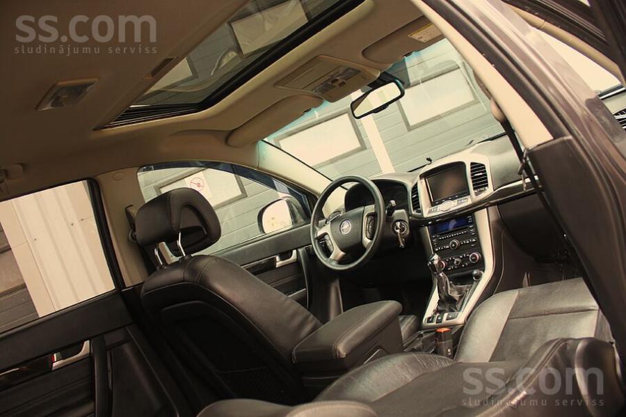 Pelēks Chevrolet Captiva 2014 Rīga, ar dzinēja tilpumu 2.20 L un nobraukumu 0 tūkst. km par 5750 €, foto 24 vietnē AUTOMOTO.COM.LV