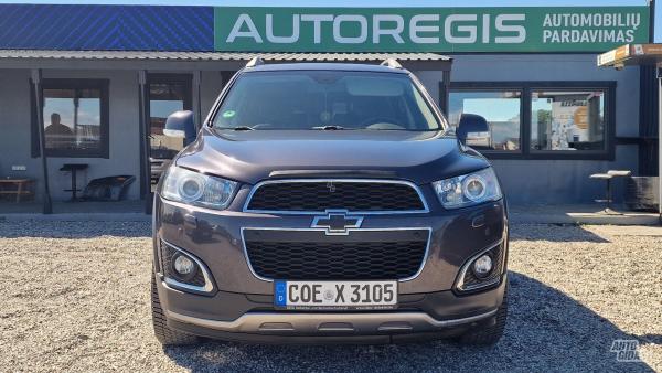 Grey Chevrolet Captiva 2014 in Kretinga, with an engine capacity of 2.20 L and mileage of 176 thousand km for 7699 €, photo 2 on AUTOMOTO.COM.LV