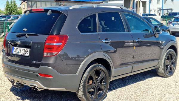 Grey Chevrolet Captiva 2014 in Kretinga, with an engine capacity of 2.20 L and mileage of 176 thousand km for 7699 €, photo 5 on AUTOMOTO.COM.LV