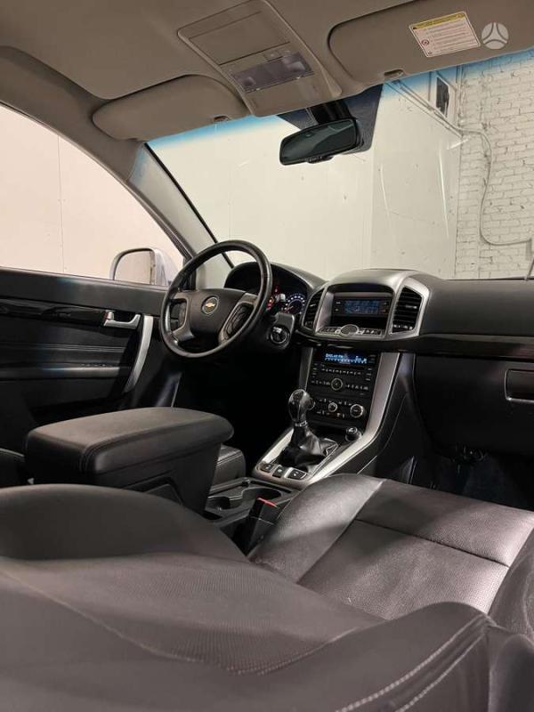 Pelēks Chevrolet Captiva 2014 Klaipėda, ar dzinēja tilpumu 2.23 L un nobraukumu 209 tūkst. km par 5999 €, foto 3 vietnē AUTOMOTO.COM.LV