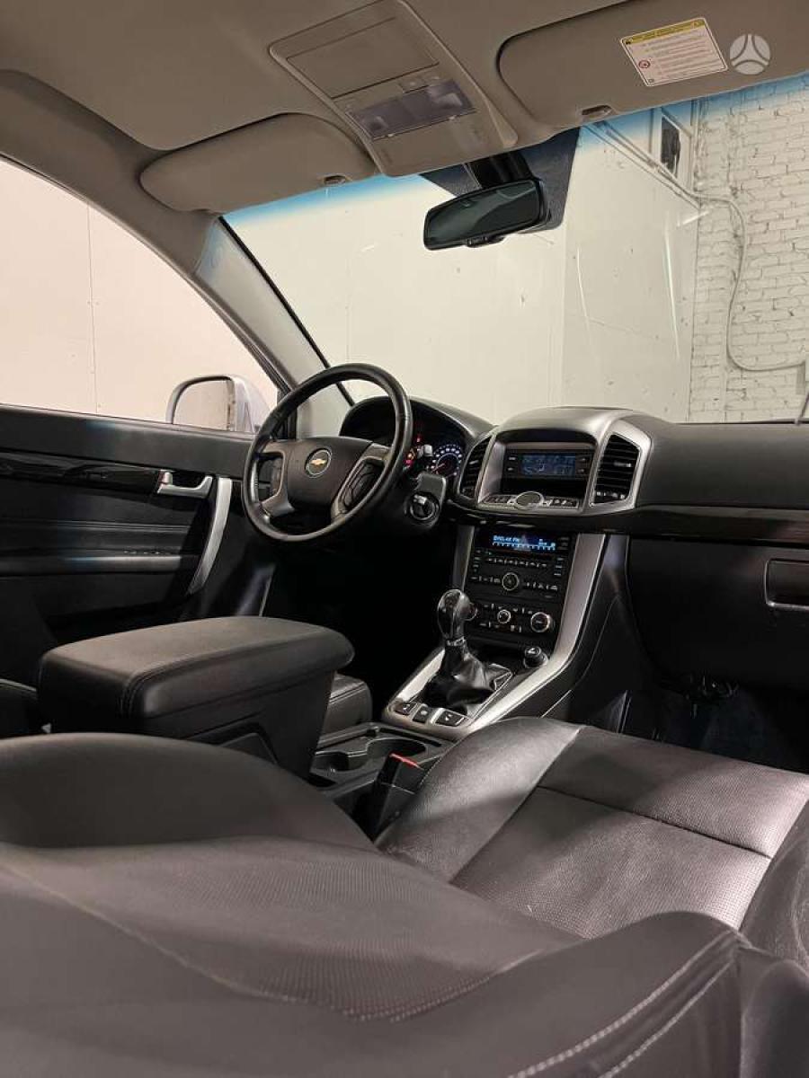 Pelēks Chevrolet Captiva 2014 Klaipėda, ar dzinēja tilpumu 2.23 L un nobraukumu 209 tūkst. km par 5999 €, foto 3 vietnē AUTOMOTO.COM.LV