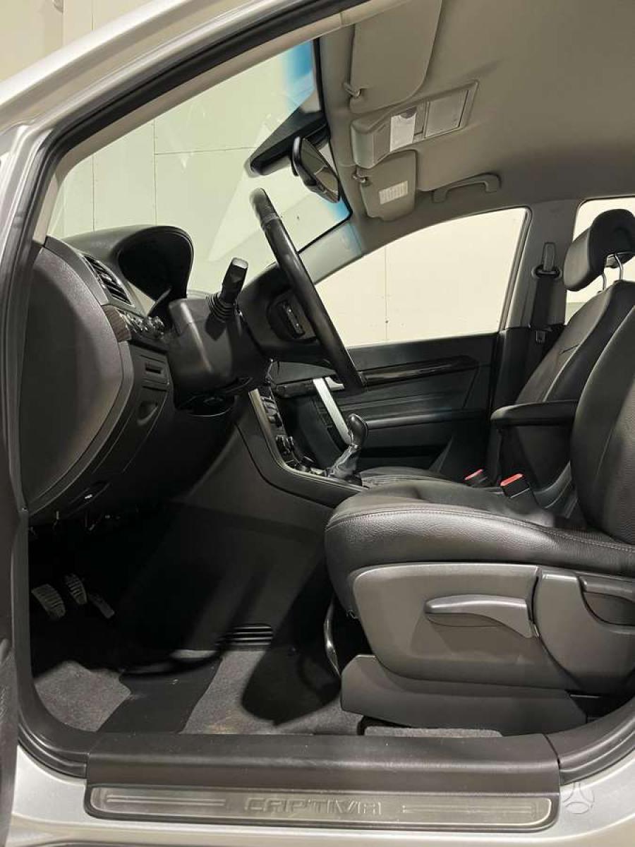 Pelēks Chevrolet Captiva 2014 Klaipėda, ar dzinēja tilpumu 2.23 L un nobraukumu 209 tūkst. km par 5999 €, foto 21 vietnē AUTOMOTO.COM.LV