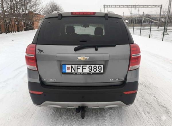 Pelēks Chevrolet Captiva 2015 Šauļi, ar dzinēja tilpumu 2.20 L un nobraukumu 173 tūkst. km par 6200 €, foto 5 vietnē AUTOMOTO.COM.LV