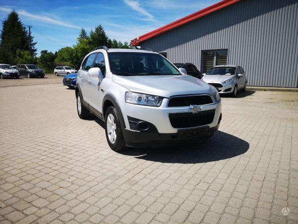 Pelēks Chevrolet Captiva 2013 Radviliškis, ar dzinēja tilpumu 2.40 L un nobraukumu 121 tūkst. km par 5450 €, foto 4 vietnē AUTOMOTO.COM.LV