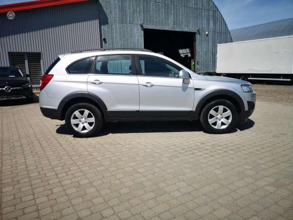 Pelēks Chevrolet Captiva 2013 Radviliškis, ar dzinēja tilpumu 2.40 L un nobraukumu 121 tūkst. km par 5450 €, foto 5 vietnē AUTOMOTO.COM.LV