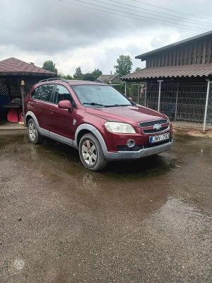 Red Chevrolet Captiva 2007 in Pakruojis, with an engine capacity of 2.00 L and mileage of 240 thousand km for 1350 €, photo  on AUTOMOTO.COM.LV