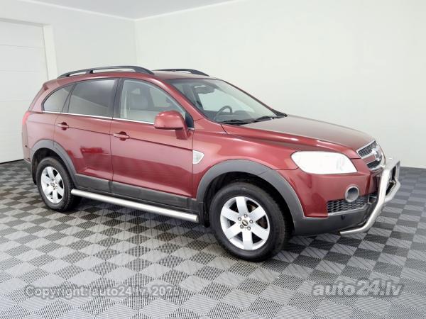 Sarkans Chevrolet Captiva 2007 Tallina, ar dzinēja tilpumu 2.00 L un nobraukumu 328 tūkst. km par 1999 €, foto 1 vietnē AUTOMOTO.COM.LV