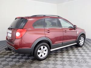 Red Chevrolet Captiva 2007 in Tallinn, with an engine capacity of 2.00 L and mileage of 328 thousand km for 1999 €, photo 4 on AUTOMOTO.COM.LV