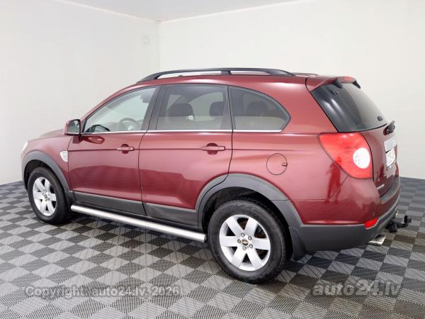 Sarkans Chevrolet Captiva 2007 Tallina, ar dzinēja tilpumu 2.00 L un nobraukumu 328 tūkst. km par 1999 €, foto 4 vietnē AUTOMOTO.COM.LV