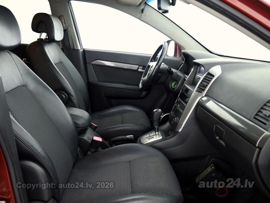 Red Chevrolet Captiva 2007 in Tallinn, with an engine capacity of 2.00 L and mileage of 328 thousand km for 1999 €, photo 7 on AUTOMOTO.COM.LV