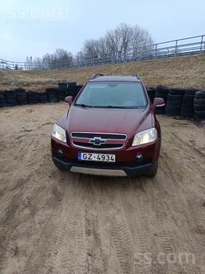 Red Chevrolet Captiva 2007 in Talsi, with an engine capacity of 2.00 L and mileage of 182 thousand km for 2900 €, photo  on AUTOMOTO.COM.LV