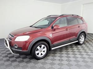 Sarkans Chevrolet Captiva 2007 Tallina, ar dzinēja tilpumu 2.00 L un nobraukumu 328 tūkst. km par 1899 €, foto 3 vietnē AUTOMOTO.COM.LV