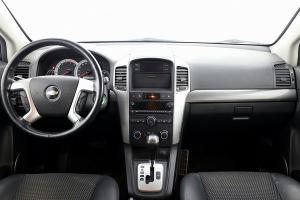 Sarkans Chevrolet Captiva 2007 Tallina, ar dzinēja tilpumu 2.00 L un nobraukumu 328 tūkst. km par 1899 €, foto 6 vietnē AUTOMOTO.COM.LV