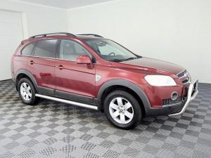 Sarkans Chevrolet Captiva 2007 Tallina, ar dzinēja tilpumu 2.00 L un nobraukumu 328 tūkst. km par 1899 €, foto 10 vietnē AUTOMOTO.COM.LV