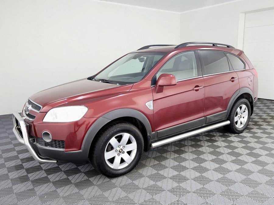 Sarkans Chevrolet Captiva 2007 Tallina, ar dzinēja tilpumu 2.00 L un nobraukumu 328 tūkst. km par 1899 €, foto 11 vietnē AUTOMOTO.COM.LV