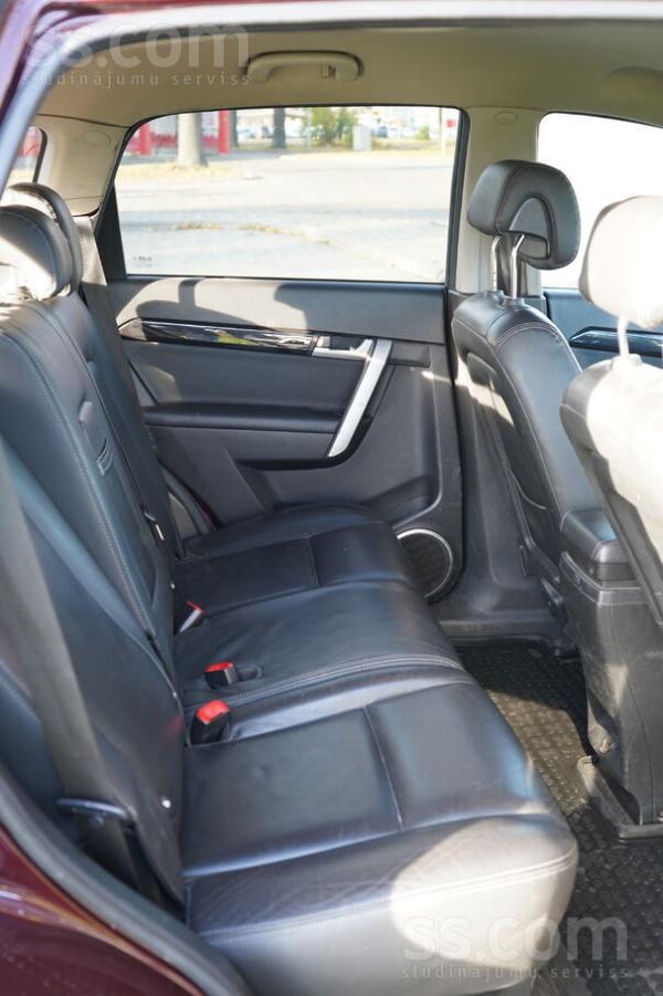 Sarkans Chevrolet Captiva 2012 Rīga, ar dzinēja tilpumu 2.40 L un nobraukumu 349 tūkst. km par 4000 €, foto 8 vietnē AUTOMOTO.COM.LV
