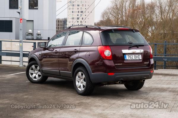 Sarkans Chevrolet Captiva 2012 Tartu, ar dzinēja tilpumu 2.20 L un nobraukumu 173 tūkst. km par 4999 €, foto 5 vietnē AUTOMOTO.COM.LV