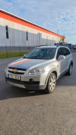 Chevrolet Captiva 2009 Tallina, ar dzinēja tilpumu 2.00 L un nobraukumu 296 tūkst. km par 1999 €, foto  vietnē AUTOMOTO.COM.LV