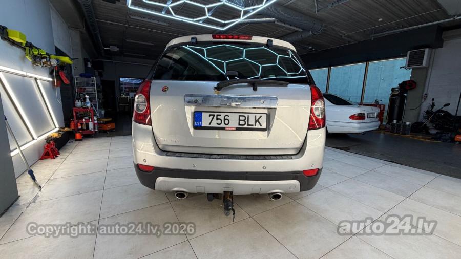 Chevrolet Captiva 2009 Tallina, ar dzinēja tilpumu 2.00 L un nobraukumu 296 tūkst. km par 1999 €, foto 11 vietnē AUTOMOTO.COM.LV