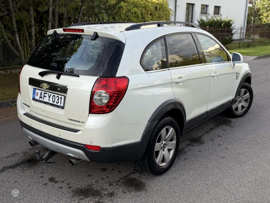 Balts Chevrolet Captiva 2009 Viļņa, ar dzinēja tilpumu 1.99 L un nobraukumu 241 tūkst. km par 3150 €, foto 3 vietnē AUTOMOTO.COM.LV