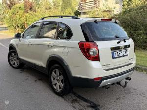 Balts Chevrolet Captiva 2009 Viļņa, ar dzinēja tilpumu 1.99 L un nobraukumu 241 tūkst. km par 3150 €, foto 4 vietnē AUTOMOTO.COM.LV