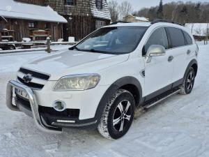 Balts Chevrolet Captiva 2009 Viļņa, ar dzinēja tilpumu 2.00 L un nobraukumu 180 tūkst. km par 2850 €, foto  vietnē AUTOMOTO.COM.LV