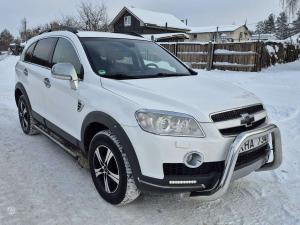White Chevrolet Captiva 2009 in Vilnius, with an engine capacity of 2.00 L and mileage of 180 thousand km for 2850 €, photo 2 on AUTOMOTO.COM.LV