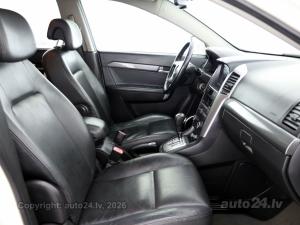 Balts Chevrolet Captiva 2010 Tallina, ar dzinēja tilpumu 2.00 L un nobraukumu 236 tūkst. km par 1799 €, foto 7 vietnē AUTOMOTO.COM.LV