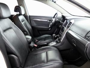 Balts Chevrolet Captiva 2010 Tallina, ar dzinēja tilpumu 2.00 L un nobraukumu 236 tūkst. km par 1699 €, foto 7 vietnē AUTOMOTO.COM.LV