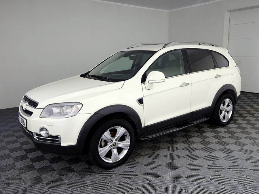 Balts Chevrolet Captiva 2010 Tallina, ar dzinēja tilpumu 2.00 L un nobraukumu 236 tūkst. km par 1699 €, foto 11 vietnē AUTOMOTO.COM.LV