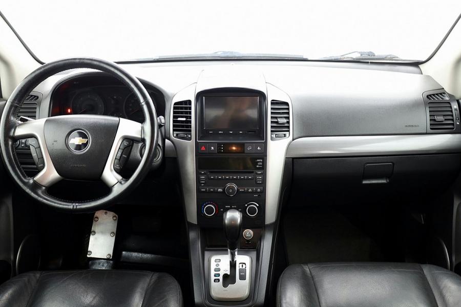 Balts Chevrolet Captiva 2010 Tallina, ar dzinēja tilpumu 2.00 L un nobraukumu 236 tūkst. km par 1699 €, foto 14 vietnē AUTOMOTO.COM.LV