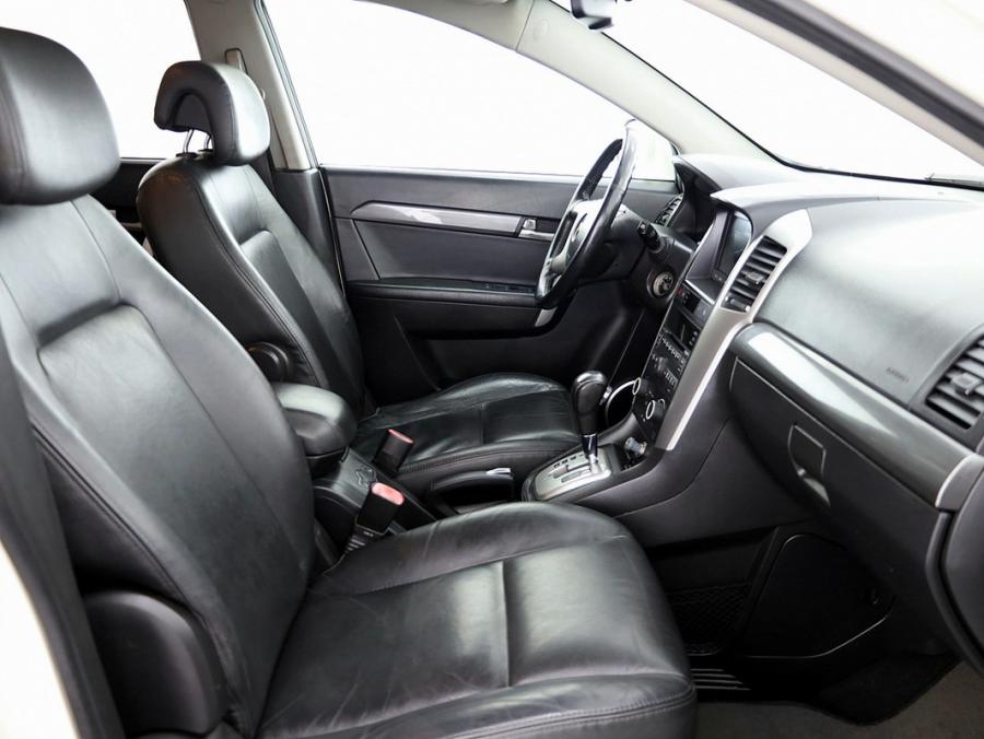 Balts Chevrolet Captiva 2010 Tallina, ar dzinēja tilpumu 2.00 L un nobraukumu 236 tūkst. km par 1699 €, foto 15 vietnē AUTOMOTO.COM.LV