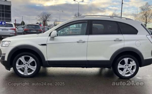 Balts Chevrolet Captiva 2011 Jehvi, ar dzinēja tilpumu 2.40 L un nobraukumu 230 tūkst. km par 4250 €, foto 1 vietnē AUTOMOTO.COM.LV