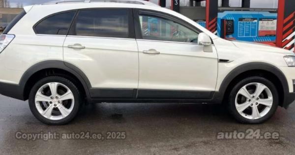 Balts Chevrolet Captiva 2011 Jehvi, ar dzinēja tilpumu 2.40 L un nobraukumu 230 tūkst. km par 4250 €, foto 2 vietnē AUTOMOTO.COM.LV