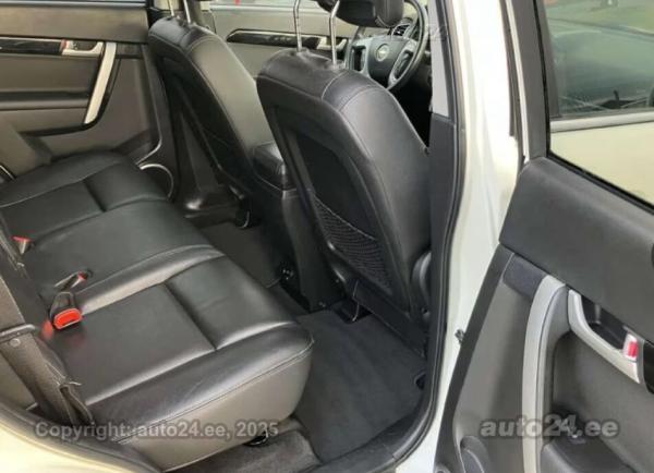 Balts Chevrolet Captiva 2011 Jehvi, ar dzinēja tilpumu 2.40 L un nobraukumu 230 tūkst. km par 4250 €, foto 6 vietnē AUTOMOTO.COM.LV