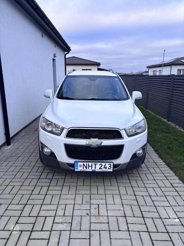 Balts Chevrolet Captiva 2011 Klaipėda, ar dzinēja tilpumu 2.20 L un nobraukumu 280 tūkst. km par 4000 €, foto 1 vietnē AUTOMOTO.COM.LV