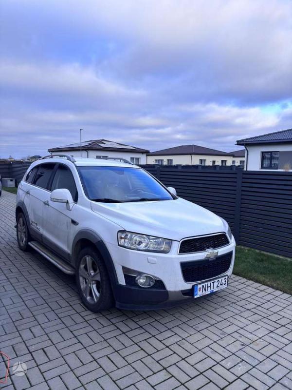 Balts Chevrolet Captiva 2011 Klaipėda, ar dzinēja tilpumu 2.20 L un nobraukumu 280 tūkst. km par 4000 €, foto 3 vietnē AUTOMOTO.COM.LV