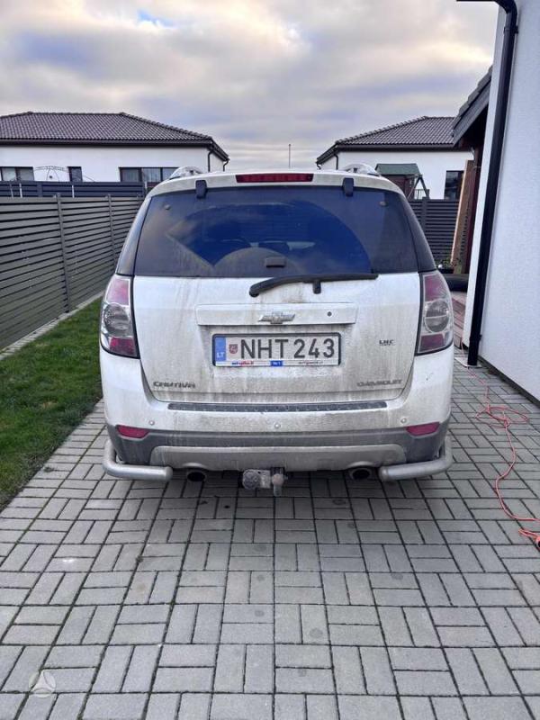 Balts Chevrolet Captiva 2011 Klaipėda, ar dzinēja tilpumu 2.20 L un nobraukumu 280 tūkst. km par 4000 €, foto 5 vietnē AUTOMOTO.COM.LV