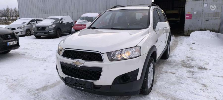 Balts Chevrolet Captiva 2011 Šauļi, ar dzinēja tilpumu 2.40 L un nobraukumu 104 tūkst. km par 6150 €, foto 1 vietnē AUTOMOTO.COM.LV