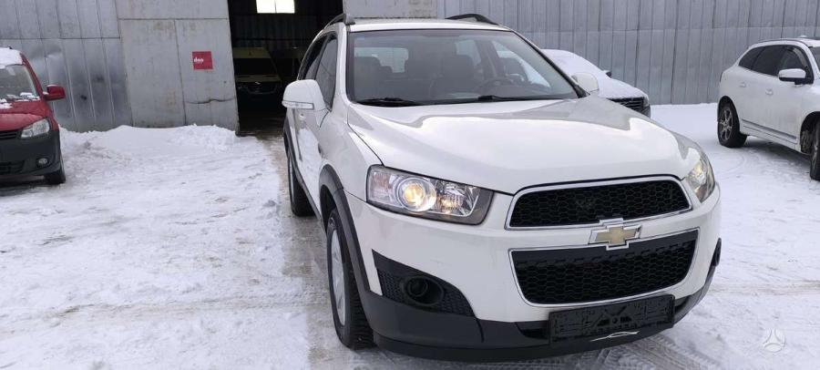 Balts Chevrolet Captiva 2011 Šauļi, ar dzinēja tilpumu 2.40 L un nobraukumu 104 tūkst. km par 6150 €, foto 3 vietnē AUTOMOTO.COM.LV