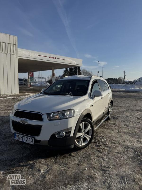 White Chevrolet Captiva 2011 in Klaipeda, with an engine capacity of 2.20 L and mileage of 279 thousand km for 3800 €, photo 1 on AUTOMOTO.COM.LV
