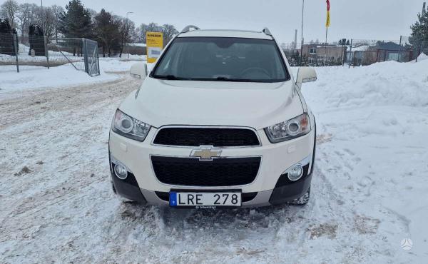 Balts Chevrolet Captiva 2011 Telšiai, ar dzinēja tilpumu 2.23 L un nobraukumu 207 tūkst. km par 4000 €, foto 1 vietnē AUTOMOTO.COM.LV