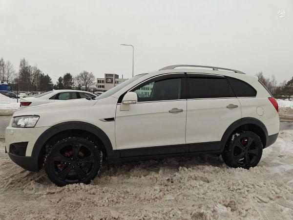 Balts Chevrolet Captiva 2011 Tauragė, ar dzinēja tilpumu 2.20 L un nobraukumu 251 tūkst. km par 5200 €, foto 2 vietnē AUTOMOTO.COM.LV