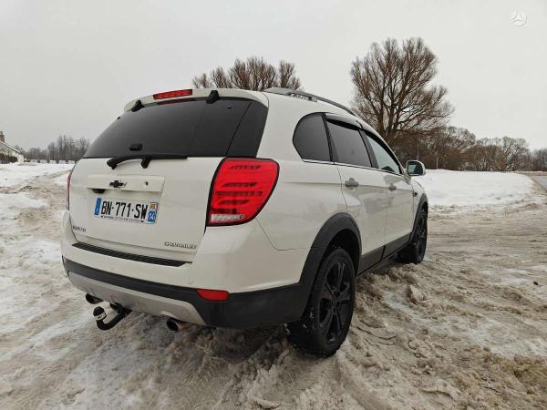 Balts Chevrolet Captiva 2011 Tauragė, ar dzinēja tilpumu 2.20 L un nobraukumu 251 tūkst. km par 5200 €, foto 10 vietnē AUTOMOTO.COM.LV